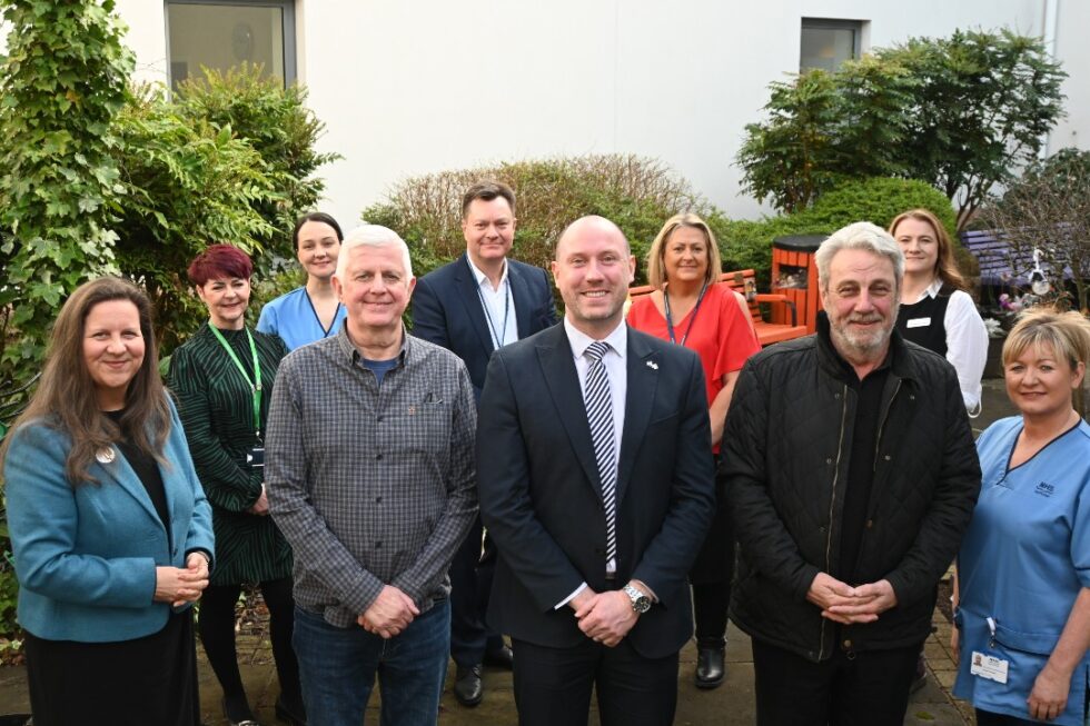 Cabinet Secretary visits Rapid Cancer Diagnostic Service | NHS Lanarkshire